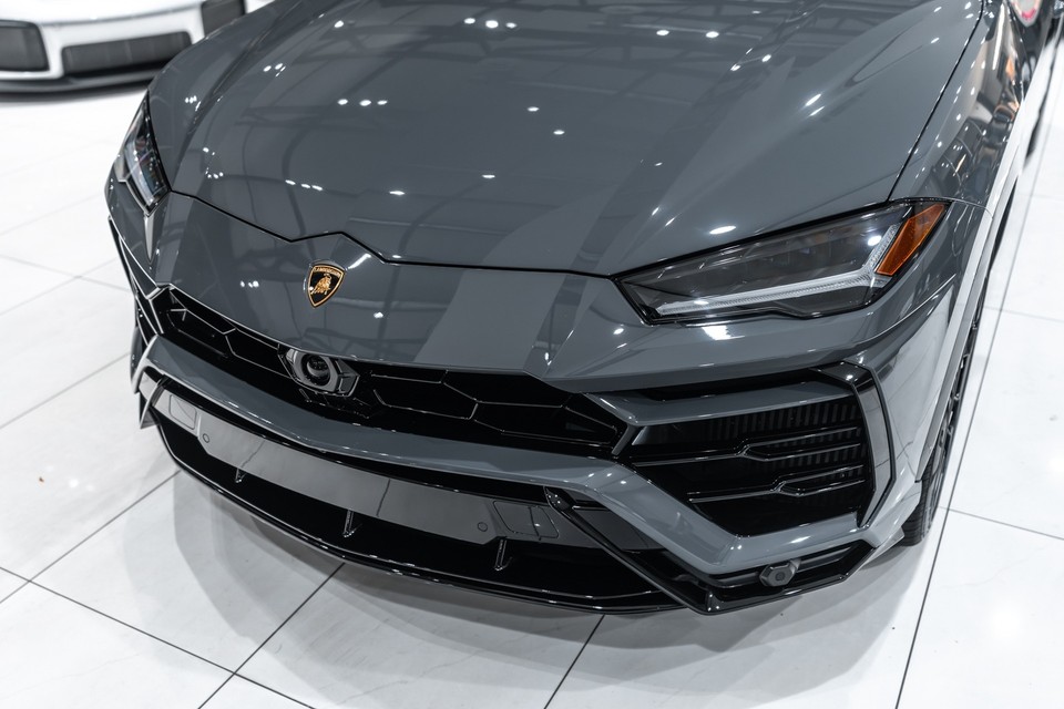 2022 Lamborghini Urus SUV RARE Grigio Telesto Paint! Pano Roof! ONLY 3k ...
