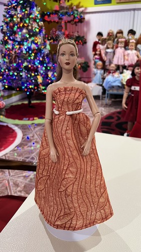 Robert Tonner, 24 Kt Sydney Chase, Doll, 16”, 1999 | eBay