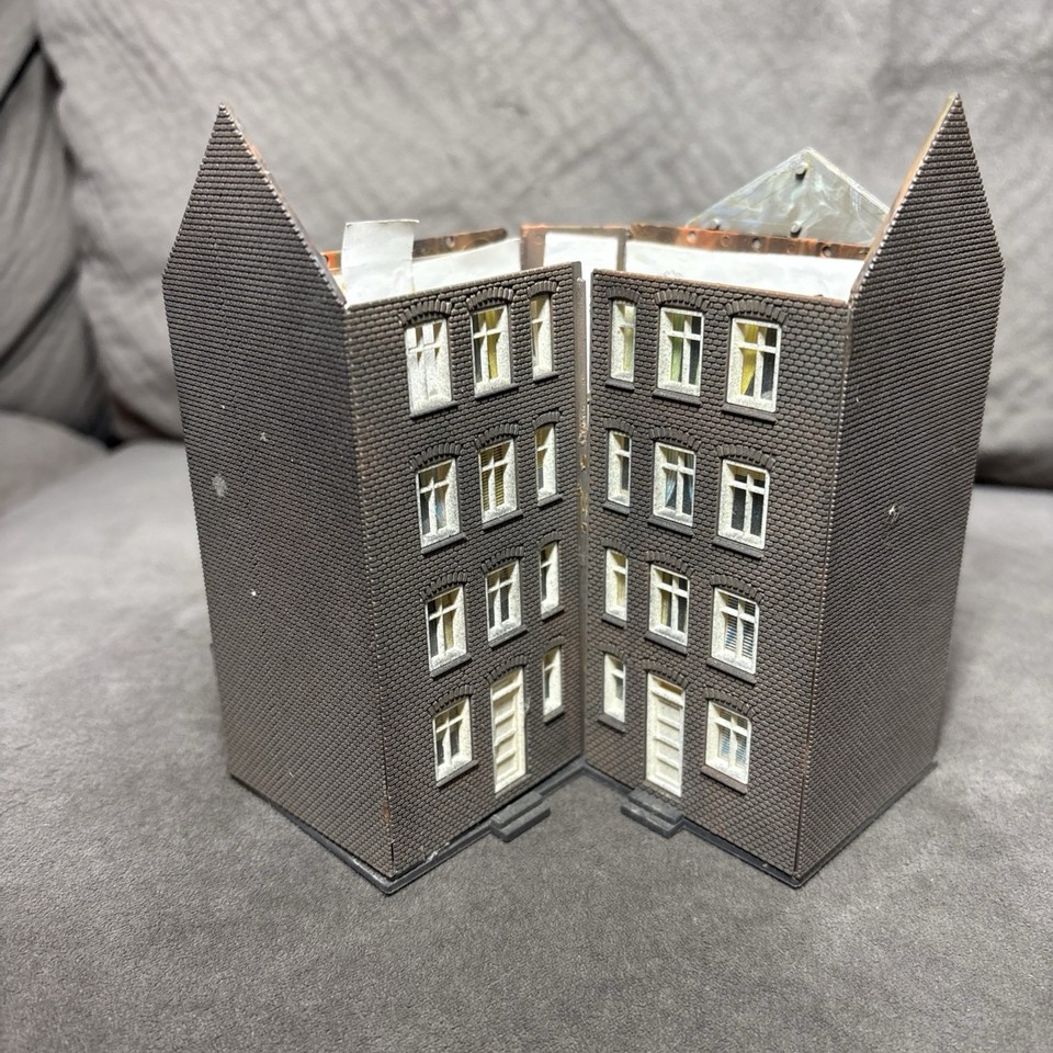 Heljan B463 HO Scale Bank Apartment Complex Building Train Layout ...