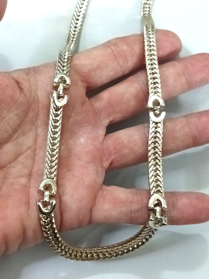 Necklace chain with odd unusual horse bit link pattern. Thick foxtail ...