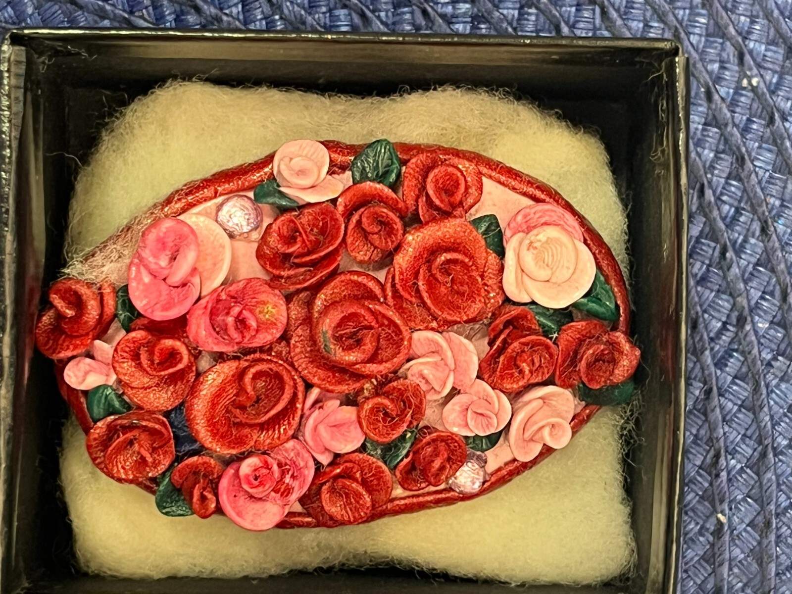 Vintage Pin Oval Shades of Pink Roses Vivid Detail Bar Closure | eBay