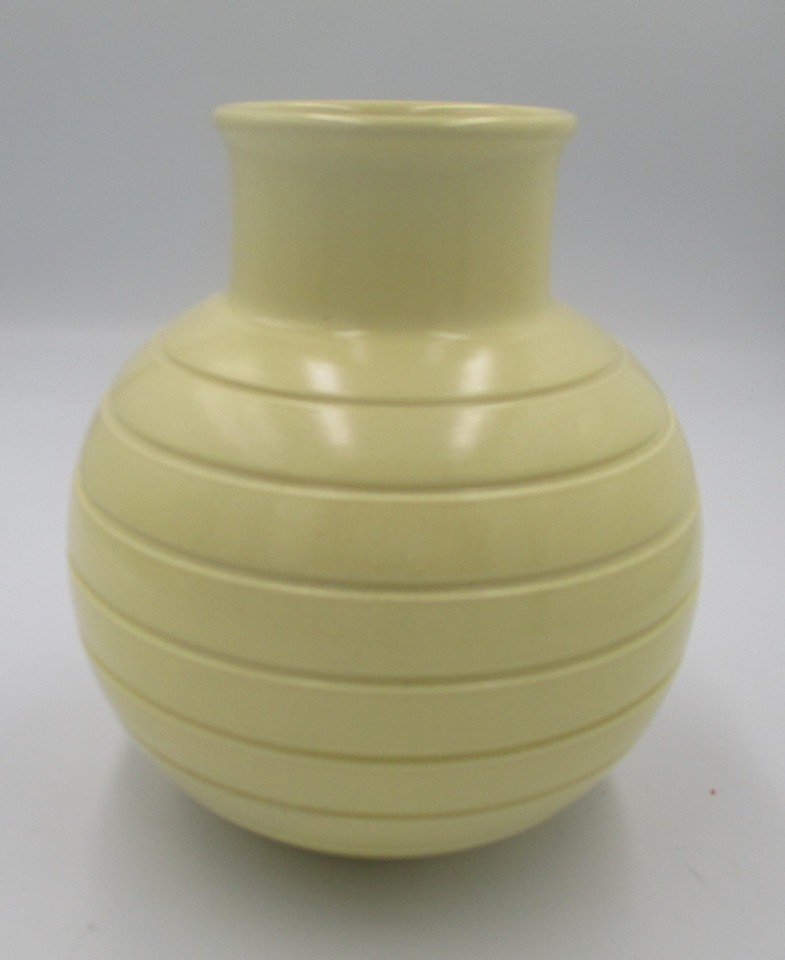 Keith Murray Wedgwood Art Deco Bomb Shape Vase Circa 1935 Straw Glaze 6 ...