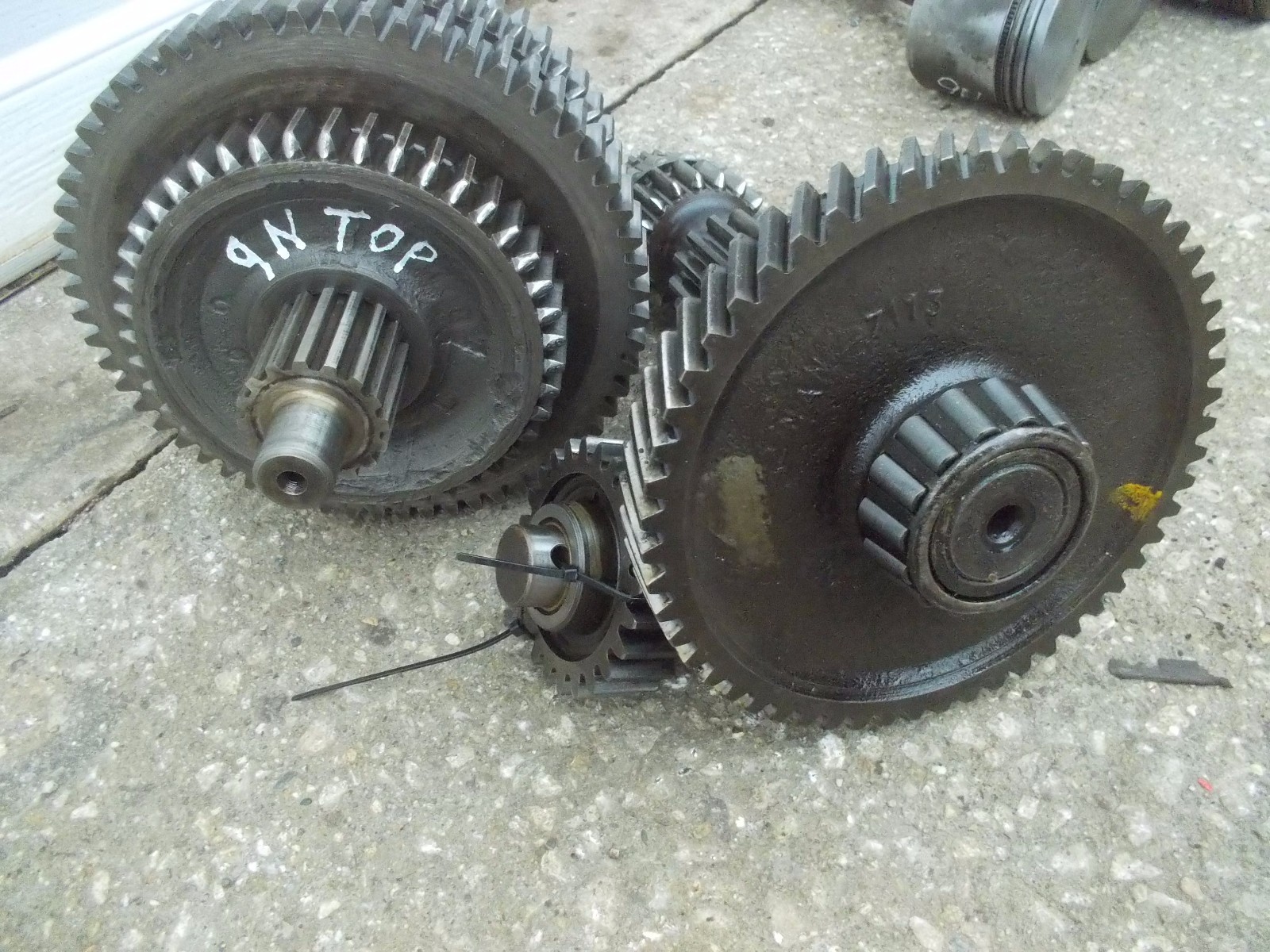 Ford 9N Tractor MATCHED set transmission drive gears upper lower middle ...