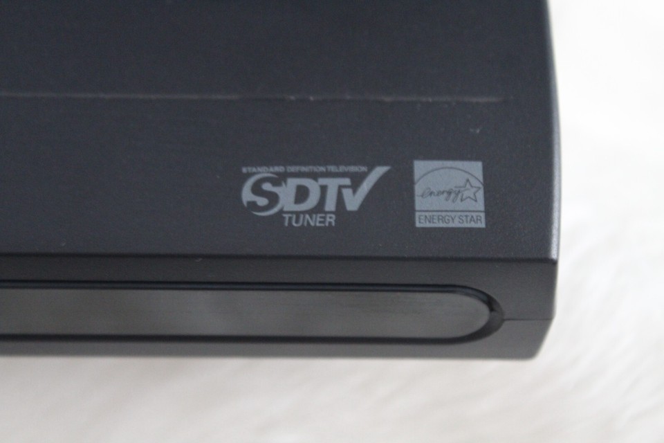 Magnavox TB100MW9 DTV Digital to Analog TV Converter Television Box ...