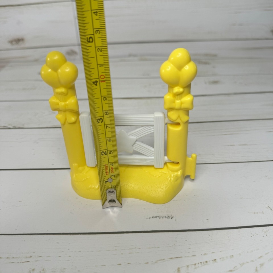 Mattel 2000 Yellow White Toy Plastic Fence Gate Star Design Fisher ...