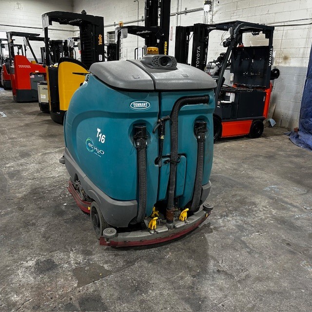 2018 Tennant T17 Used Floor Scrubber 700 Hours Good Batteries | eBay