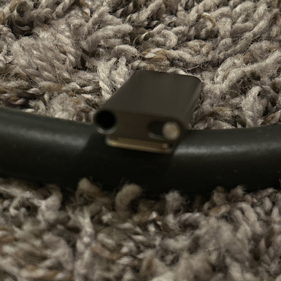 Apple iPod Shuffle 3rd Gen MP3 Player Model A1271 - Authentic Unit Only ...