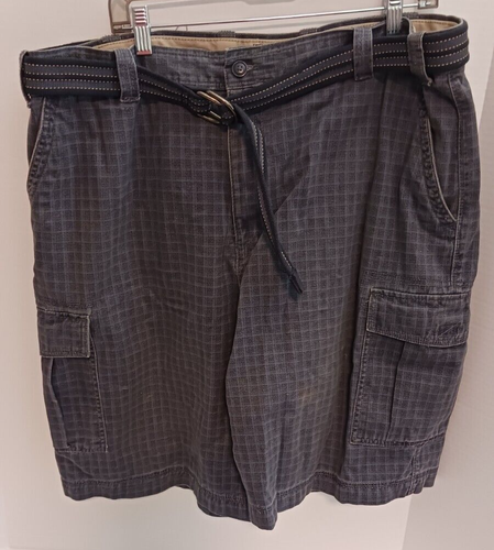 Izod Men's Gray Plaid Pleated Front Cargo Shorts with Belt - Size 40 ...