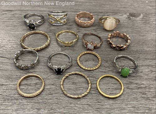 Costume Jewelry Mixed Style Rings Lot w. Multicolor Stone Band ...