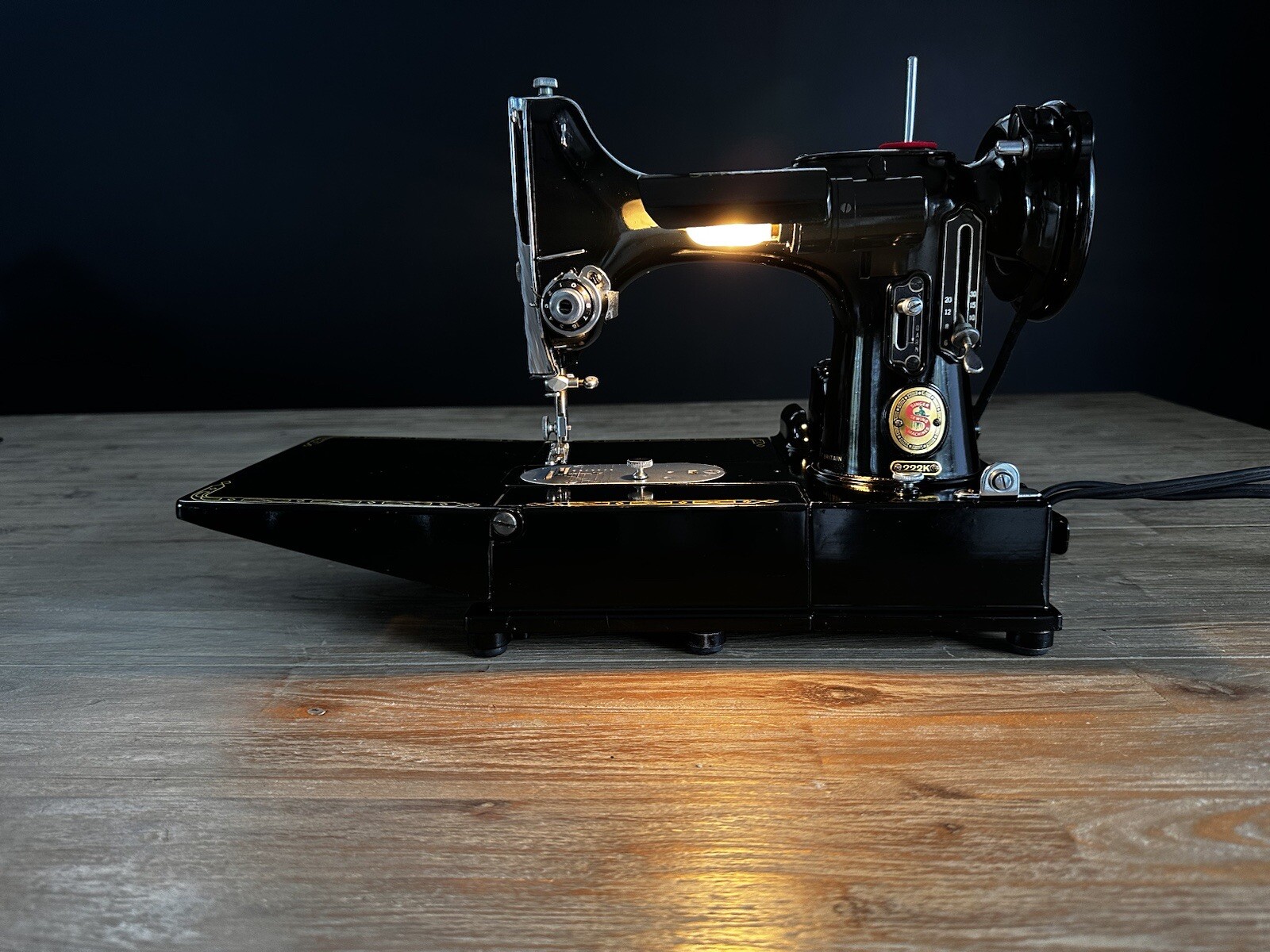 Stunning 1960 Singer 222K Featherweight Red S Sewing Machine w Puzzle ...