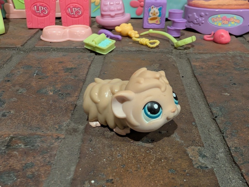 Littlest Pet Shop - Biggest Littlest Pet Shop LPS w/ PETS AND ...