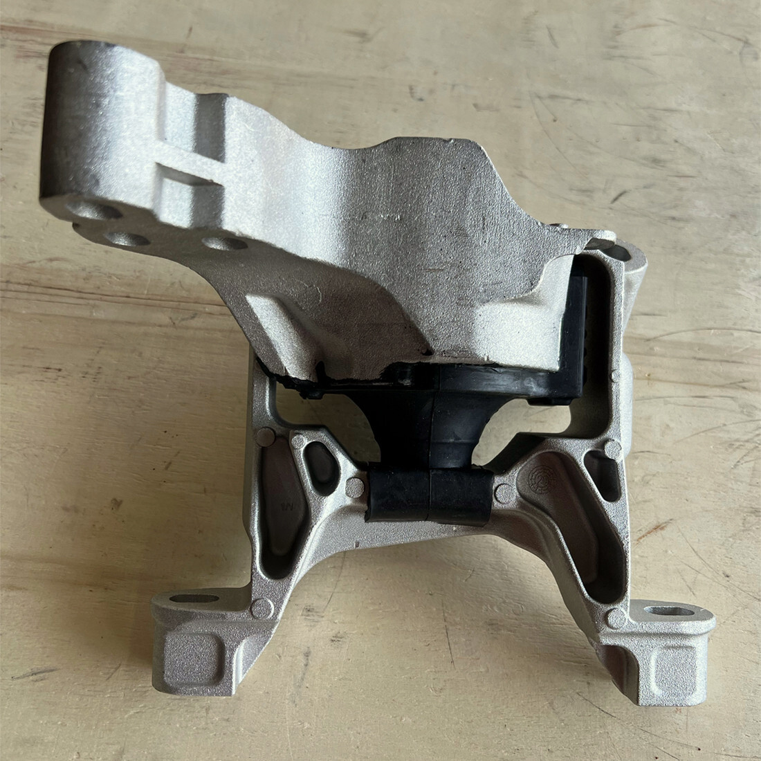 K156-39-060 Right Engine Mount 1PC for Mazda CX-5 22-17 2.5L Naturally ...