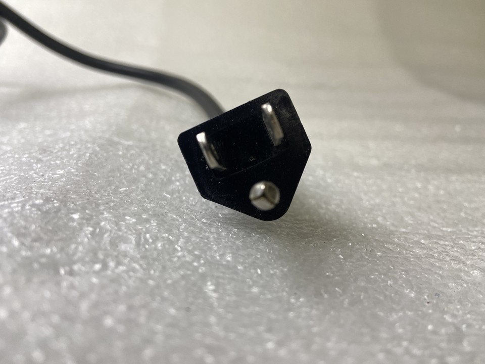 APC AP9562 120V 15A 1U Basic Rack PDU Power Distribution Unit USED ...