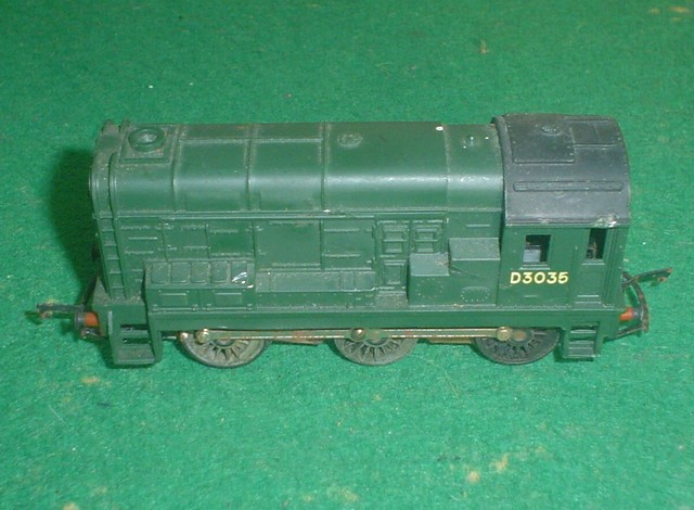 Triang Hornby OO R152 BR Blue Class 08 Diesel Shunter D3035 Shunting ...