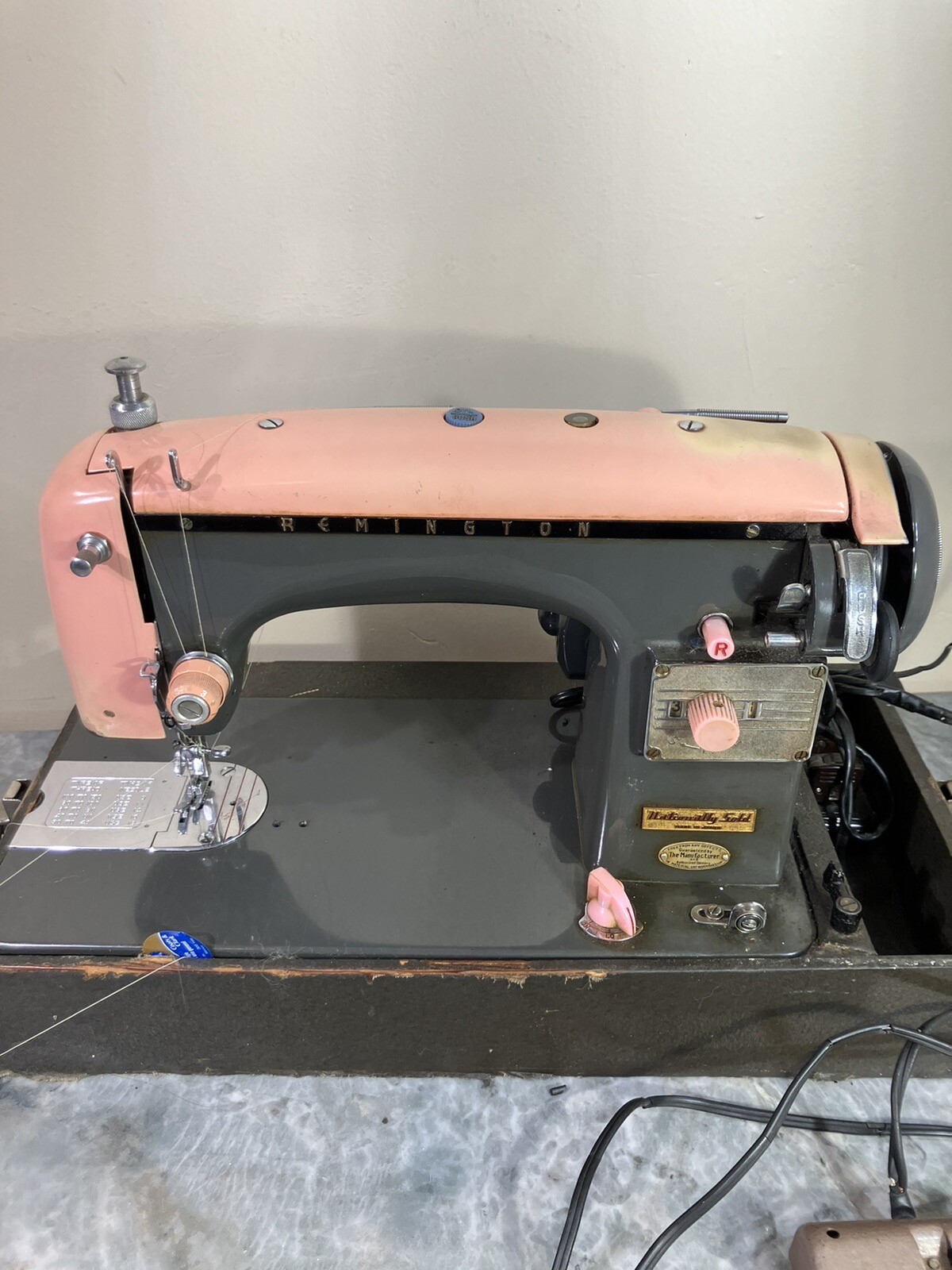 Vintage Pink Remington FL Sewing Machine with case Self Lubricating AS ...