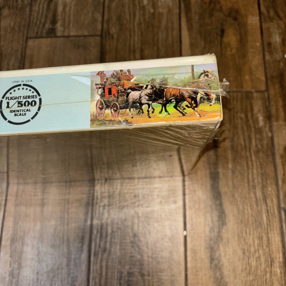 1966 UPC R-100 Airship Blimp Model Kit No 540-500 with Mooring Sealed ...