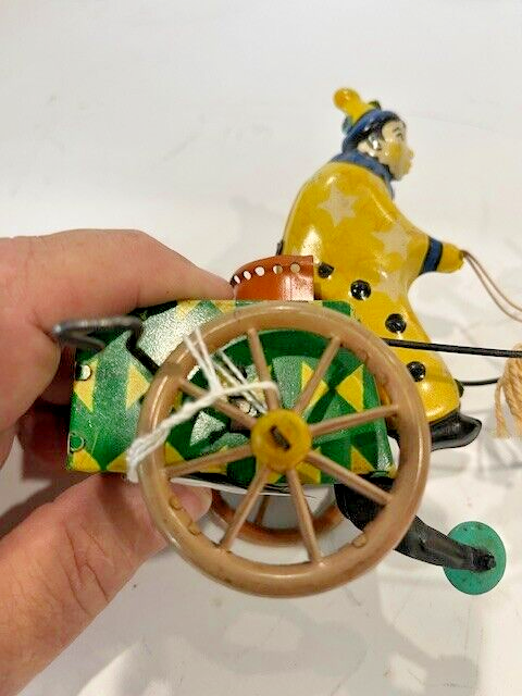 2257 - Vintage 1950's Lehman Russian Wind-Up Tin Zebra Pulling Clown on ...