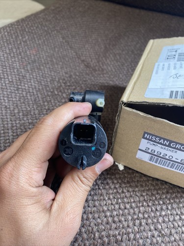 BNIB Genuine Nissan Pump Assy-Front Washer 289208995B / 28920-8995B OEM ...