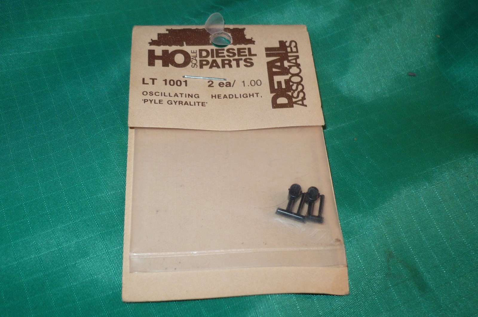 Detail Associates HO #1001n Oscillating Headlight, Pyle Gyralite ...