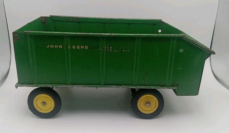 Vintage 1/16 Scale ERTL Farm John Deere Chuck Wagon 112, Dyersville ...