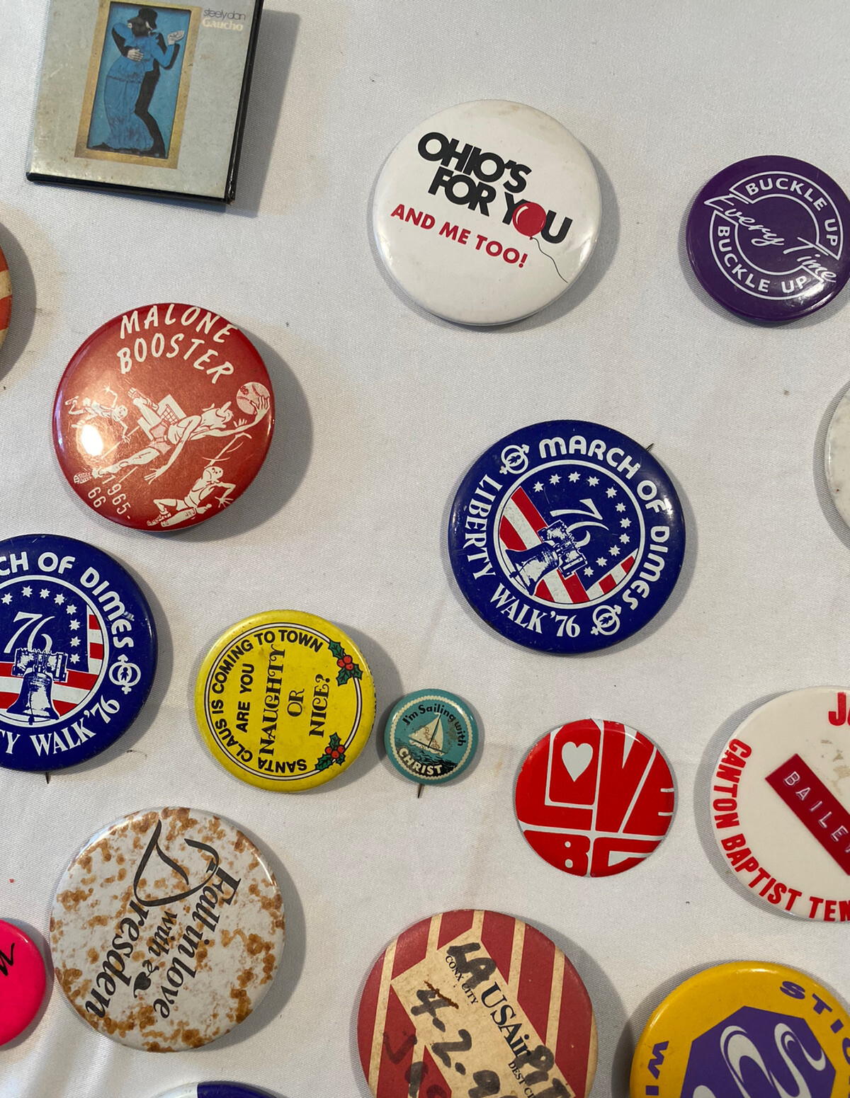 Vintage Lot of 20 Pinback Buttons Various Sizes | eBay