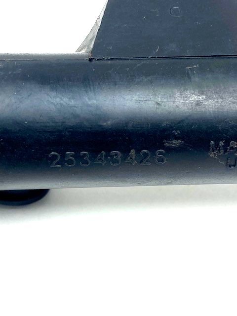 GM Fuel Rail Assembly fits 17113695, 25343426 01-07 GM Trucks LQ4 Gas W ...