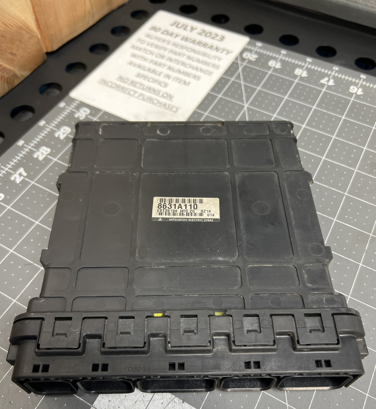 2007 Mitsubishi Endeavor Computer Brain Engine Control ECU ECM EBX ...