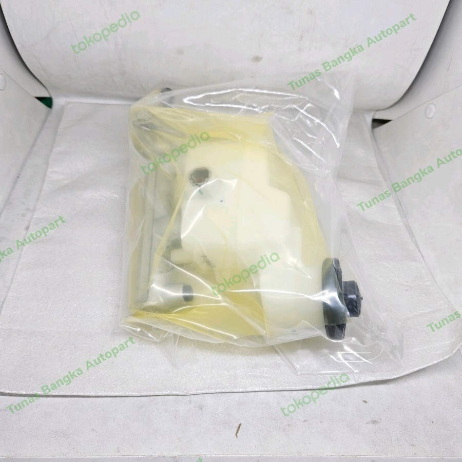 Genuine Brake Master Cylinder 2004-2015 Toyota Hilux 47201-0K020 ...