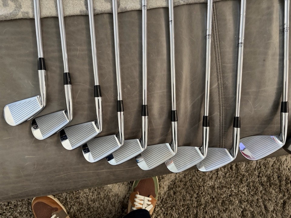 Titleist Tiger Woods 681T Blades 2-PW S400 Shafts Limited Release Tiger ...