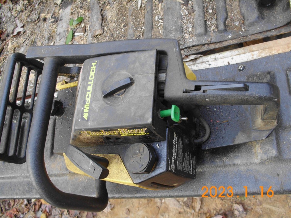 McCulloch Timber Bear Chainsaw Original 20 inch bar and chain runs well ...