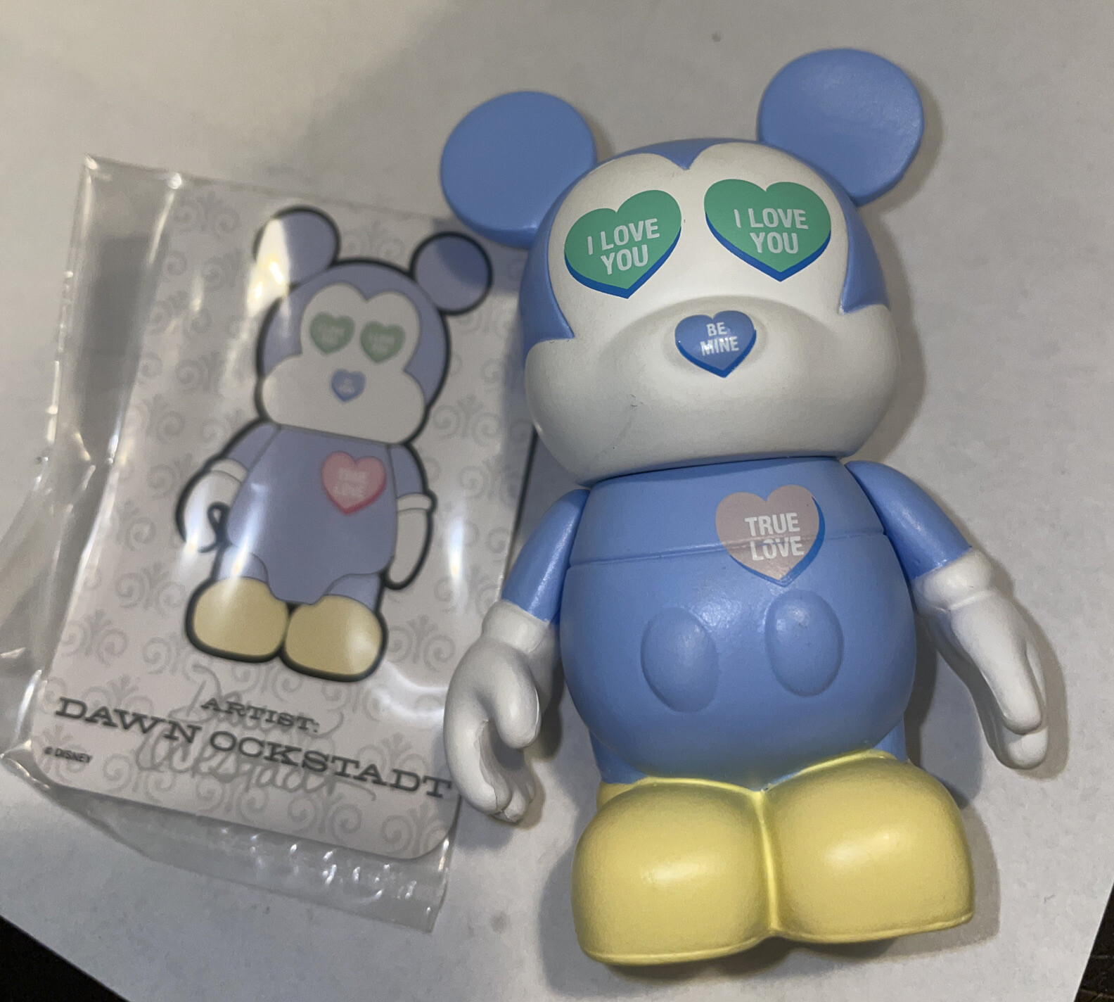 DISNEY VINYLMATION 3'' CHASER HOLIDAY 1 VALENTINES DAY MESSAGE card ...