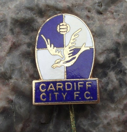 Vintage Cardiff City Football Club CCFC Supporter Soccer Crest Logo Pin ...