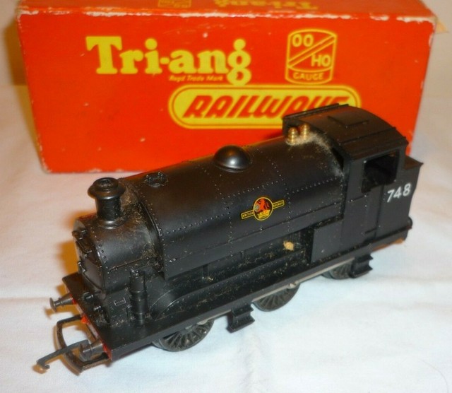 BR Class 2f Saddle Tank Locomotive 748 by Tri-ang Hornby R153 Body Only ...