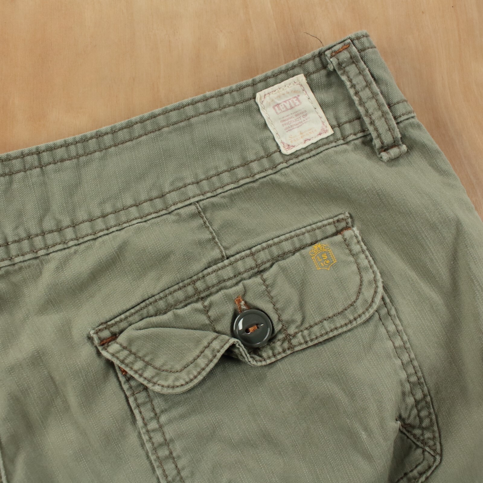 2008 LEVI'S Tab Twills military surplus cargo capri p… - Gem