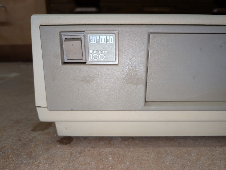 Vintage Digital Equipment Corp DEC Rainbow 100-A1 Computer Powers Up 8088 + Z80 | eBay