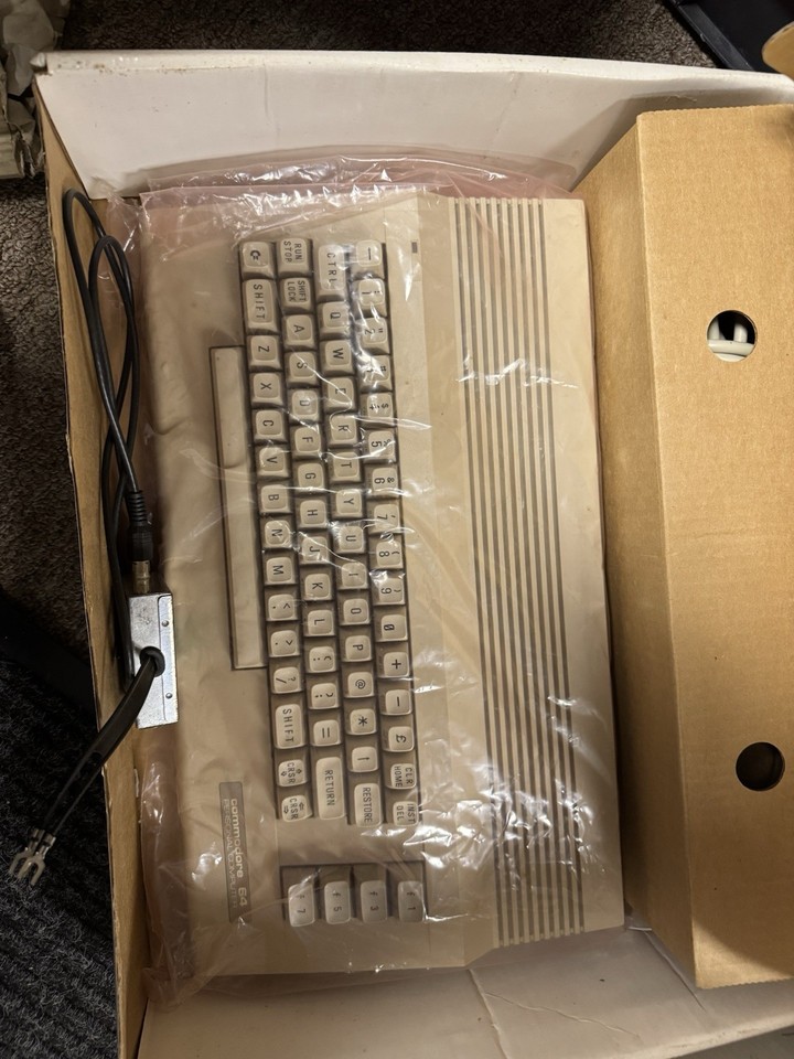 Commodore 64c Computer & 1541C Disk drive Floppy Disc Bundle | eBay