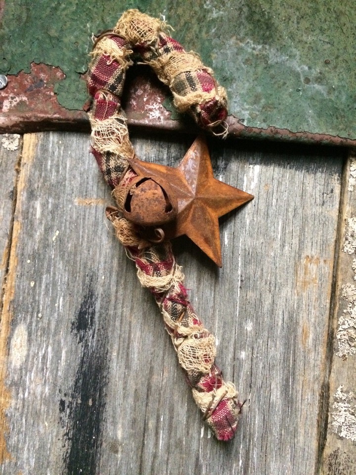 SET OF 3 PRIMITIVE CANDY CANES CANE CHRISTMAS ORNAMENTS RUSTY BELL STAR ...
