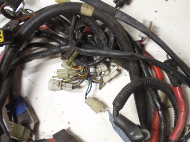 1998 Yamaha Vmax XTC 600 Snowmobile Main Chassis Wiring Harness Ele St ...
