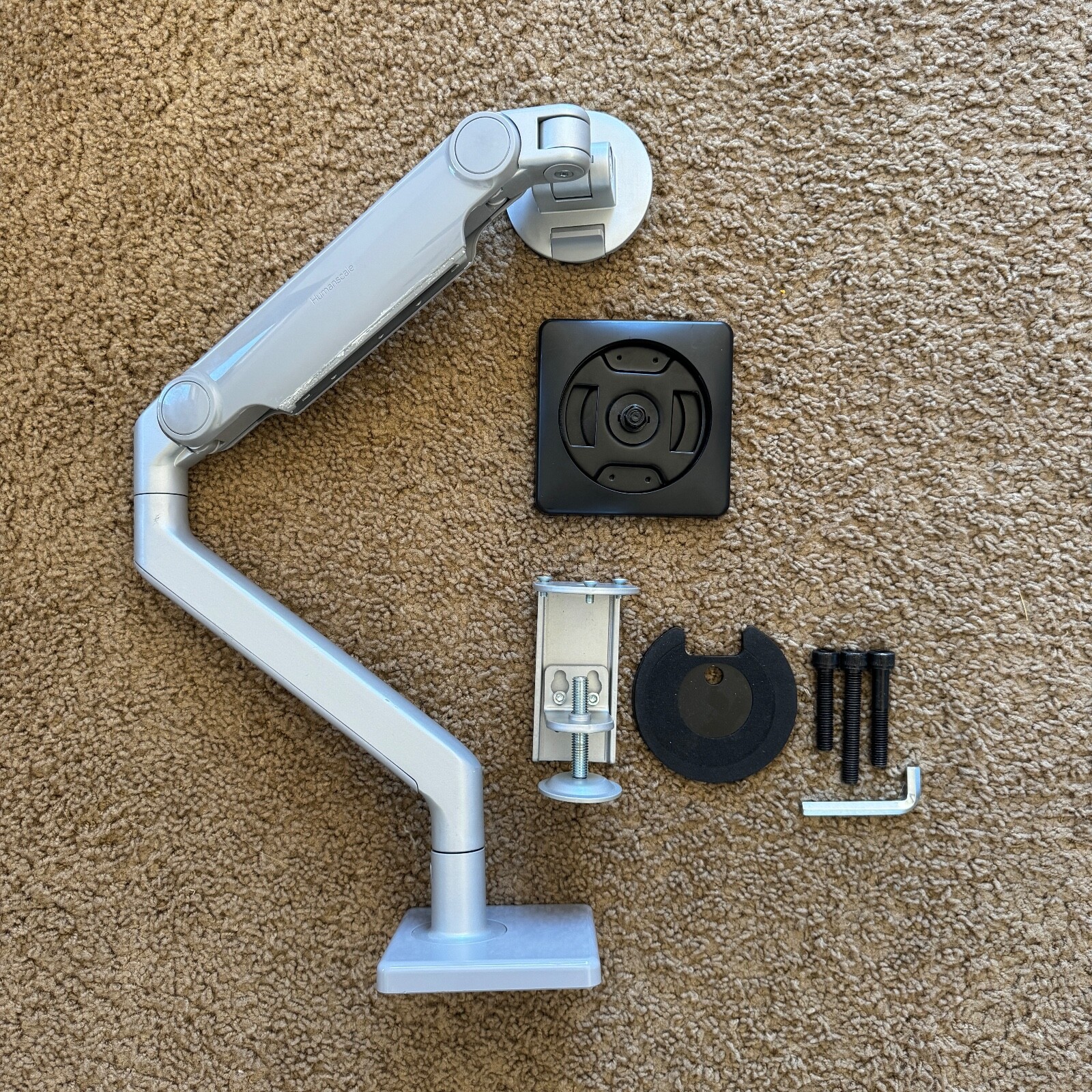 HUMANSCALE M2.1 Single Monitor Clamp Mount - Silver (QM21CMSBTB ...