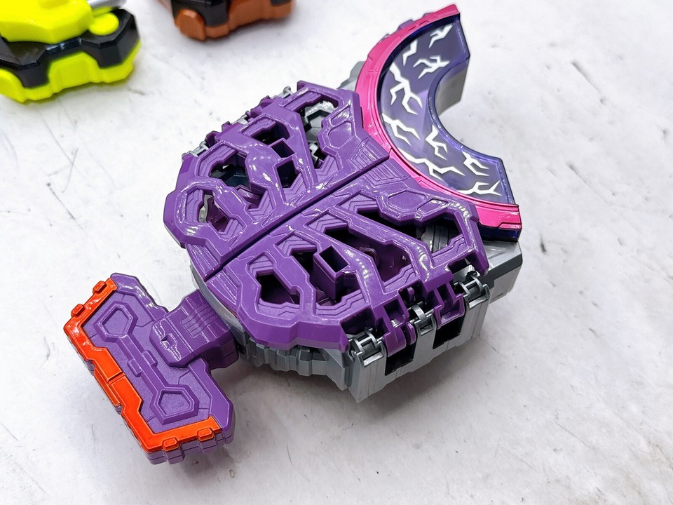 Bandai KAMEN RIDER GEATS DX Belt Set Buckles, ID Core, Gears, Tested ...