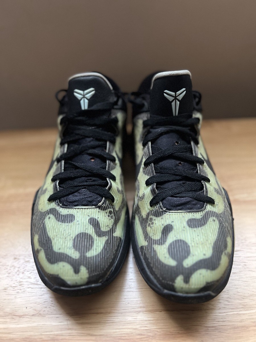 Size 10.5 Men's- Nike Zoom Kobe 7 System Mint Poison Dart Size 10.5 Men's- Nike Zoom Kobe 7 System Mint Poison Dart