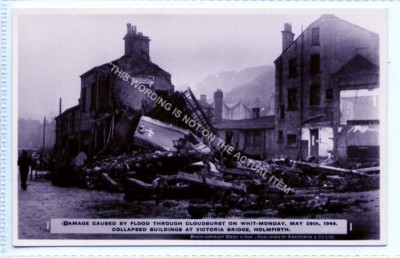 (KLe5345-175) RP, Flood Damage at Victoria Bridge, HOLMFIRTH 1944 ...