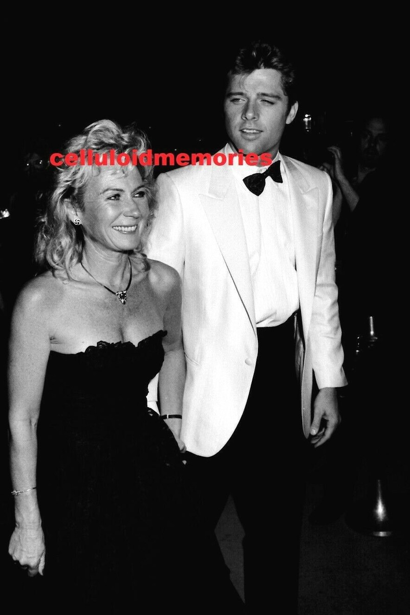 Maxwell Caulfield And Juliet Mills Children