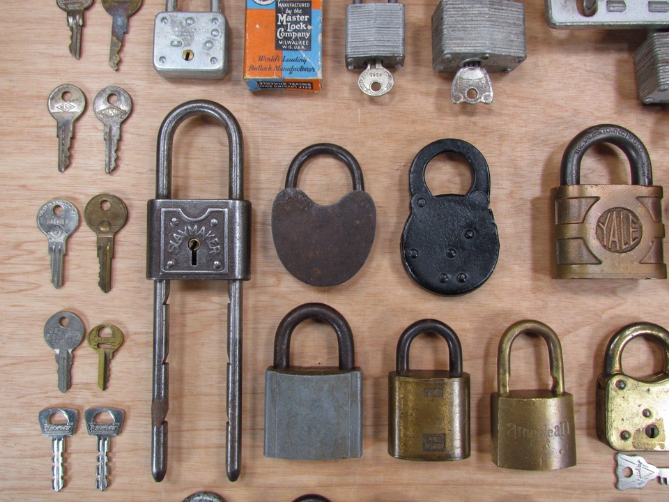 Lot Of 23 Antique Vintage Padlock Locks & 58 Keys Yale Ilco Corbin ...