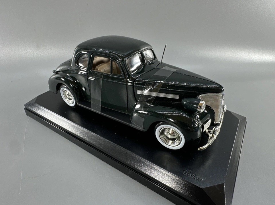 Fairfield Mint 1939 Chevrolet Coupe 1:24 Diecast Car w/ Box Display ...