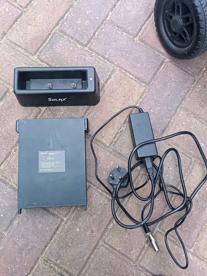 SOLAX Easy Life Folding Mobility Scooter - Manual, Spare Battery ...