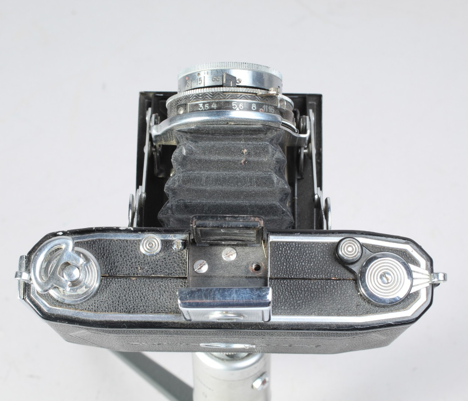 ZEISS IKON IKONTA 520/16 W 7.5CM F/3.5 NOVAR ANASTIGMAT 120 6X6 SHUTTER ...