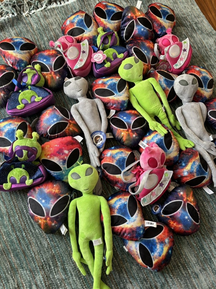 Crane Claw Machine UFO Alien Invasion Plush Mix 50 Pieces Licensed 5-18 ...