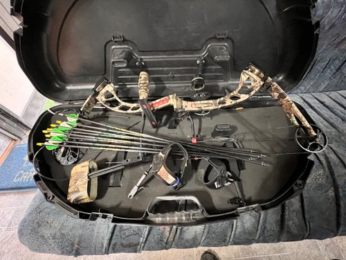 PSE Stinger G3 compound right hand bow. HHH Great Condition with ...