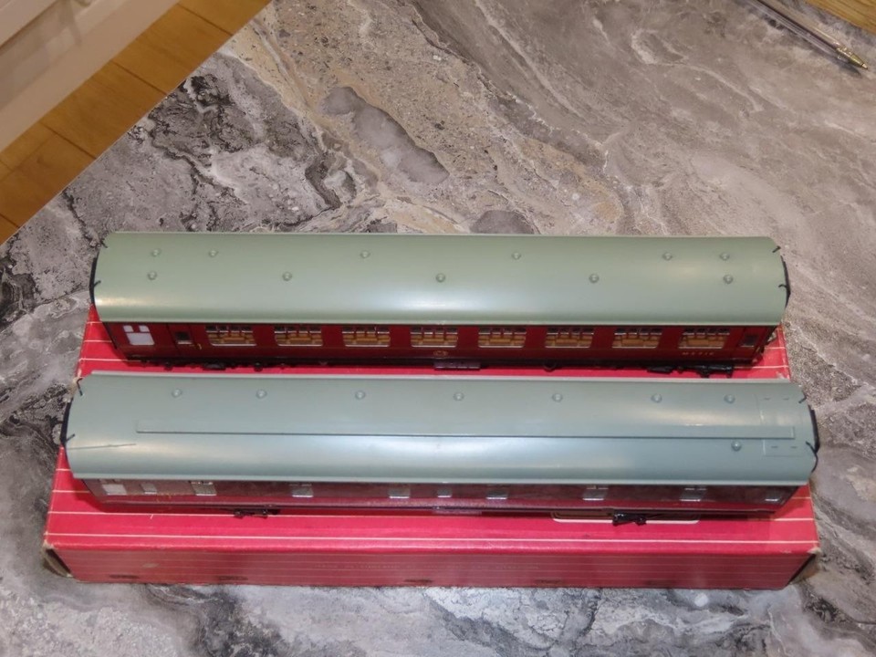 BS242: Hornby Dublo 4063 Open Corridor Coach & 4078 Composite Sleeping Car BR | eBay UK